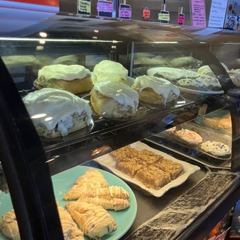 JITTER HOUSE - Updated September 2025 - 115 Photos & 205 Reviews - 623 ...