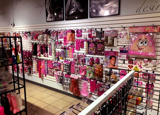 CASTLE MEGASTORE - 140 Photos & 17 Reviews - 2789 NW Randall Way ...