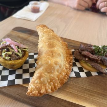 LA PLAYA 787 - Updated December 2025 - 35 Photos - 1943 Fowler St, Fort ...