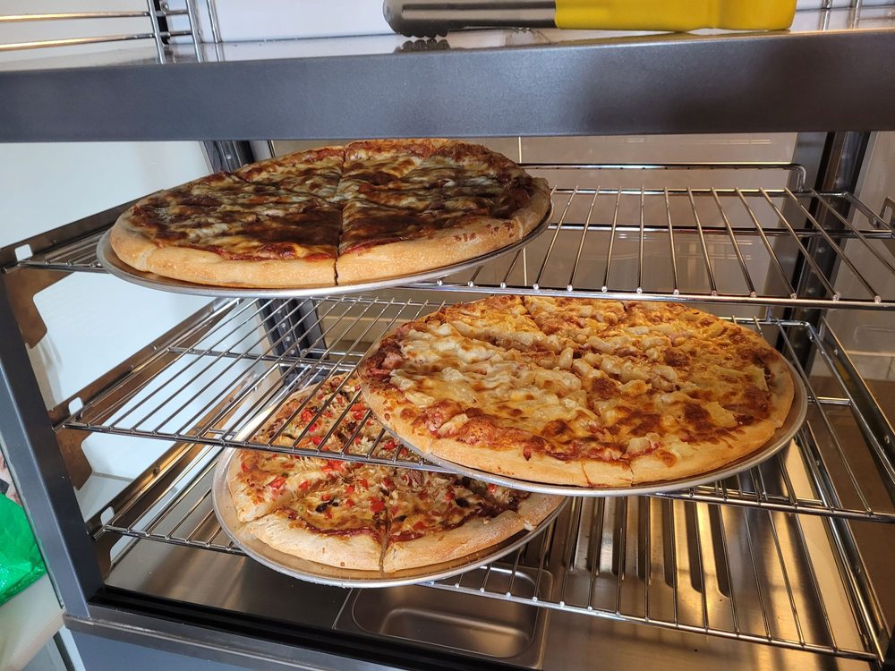 LAKESIDE PIZZA - Updated July 2025 - 18 Photos - 22 Brunswick Walk ...