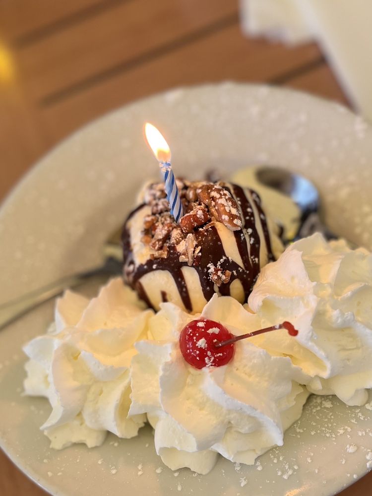 MATUNUCK OYSTER BAR - 2449 Photos & 1673 Reviews - 629 Succotash Rd ...