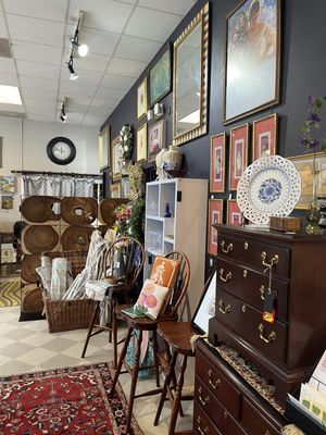 CONSIGN RVA - Updated May 2024 - 102 Photos - 2409 Westwood Ave ...