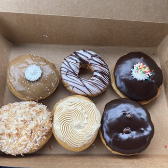 DELUXE ITALIAN BAKERY - Updated November 2025 - 64 Photos & 85 Reviews ...