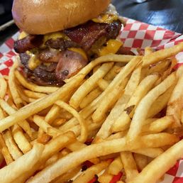 HANGRY’S NORTH SPOKANE: RESTAURANT IN NORTH SPOKANE - Updated January ...