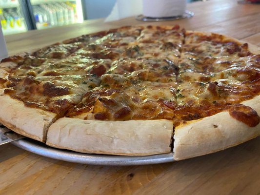 TURTLE POND TAVERN - Updated October 2025 - 27 Photos - 122 W Main St ...