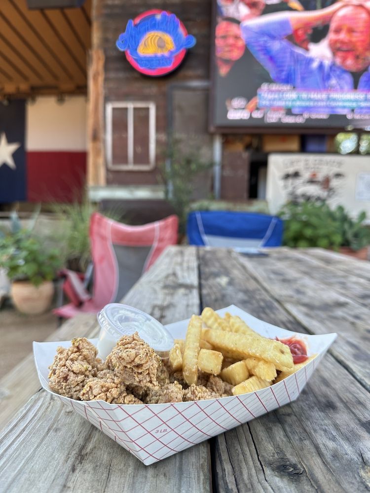 ARMADILLO DEN - Updated September 2025 - 171 Photos & 171 Reviews ...