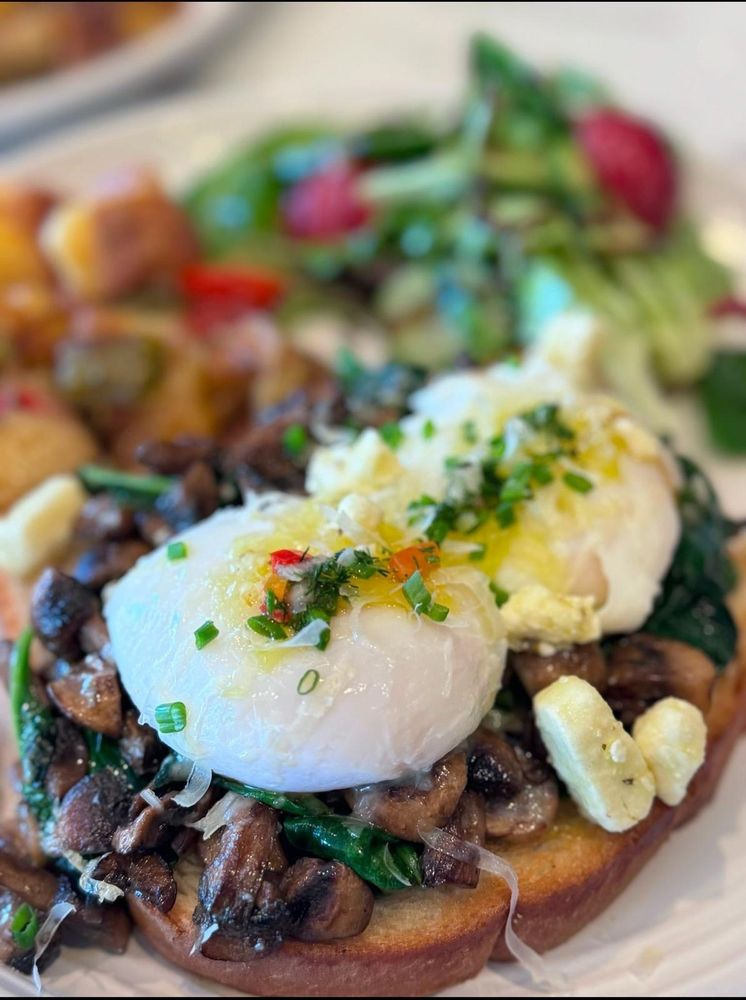 LAVENDER CAFE & BISTRO - Updated July 2025 - 179 Photos & 87 Reviews ...