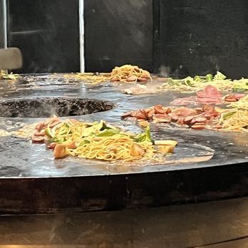HUHOT MONGOLIAN GRILL - Updated June 2025 - 97 Photos & 104 Reviews ...