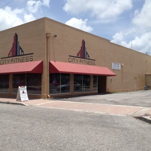 CRUNCH FITNESS - SARASOTA BEE RIDGE - Updated October 2025 - 49 Photos ...