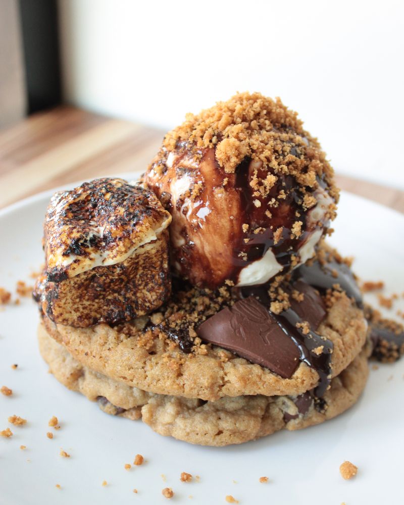 HOT CAKES - SODO - Updated May 2024 - 24 Photos - 3911 1st Ave S ...