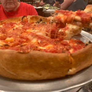 MAIN ST PIZZA COMPANY - 256 Photos & 258 Reviews - 206 E Main St ...