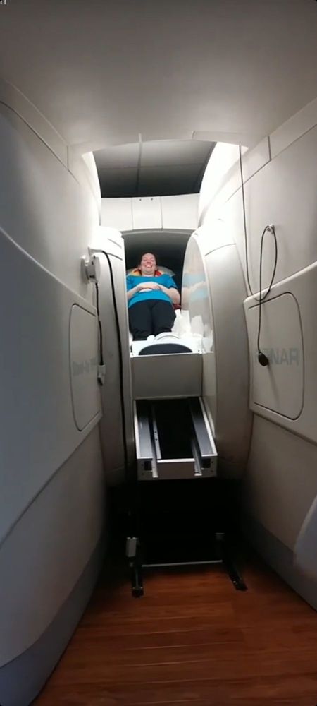 UPRIGHT MRI OF DEERFIELD - OPEN, STAND UP MRI - 14 Reviews - Diagnostic ...