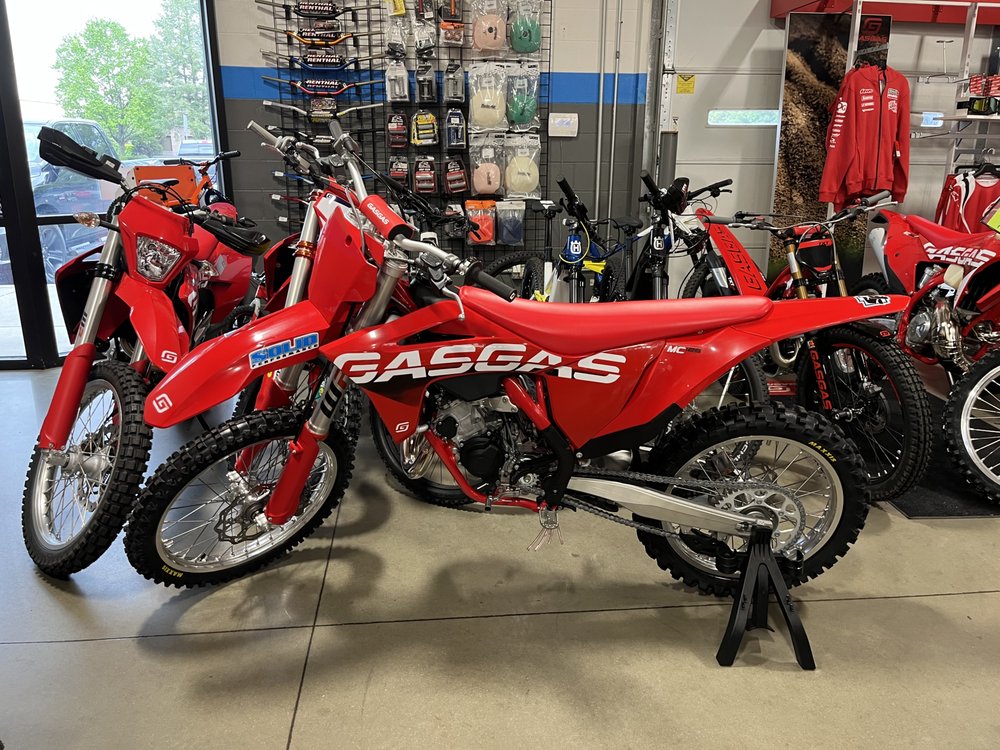 SOLID PERFORMANCE - Updated September 2025 - 15 Photos - 106 Robbins Rd ...