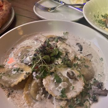 TAPS PUBLIC HOUSE - Updated December 2025 - 98 Photos & 43 Reviews ...