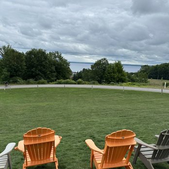 TWO LADS WINERY - Updated December 2024 - 121 Photos & 182 Reviews ...