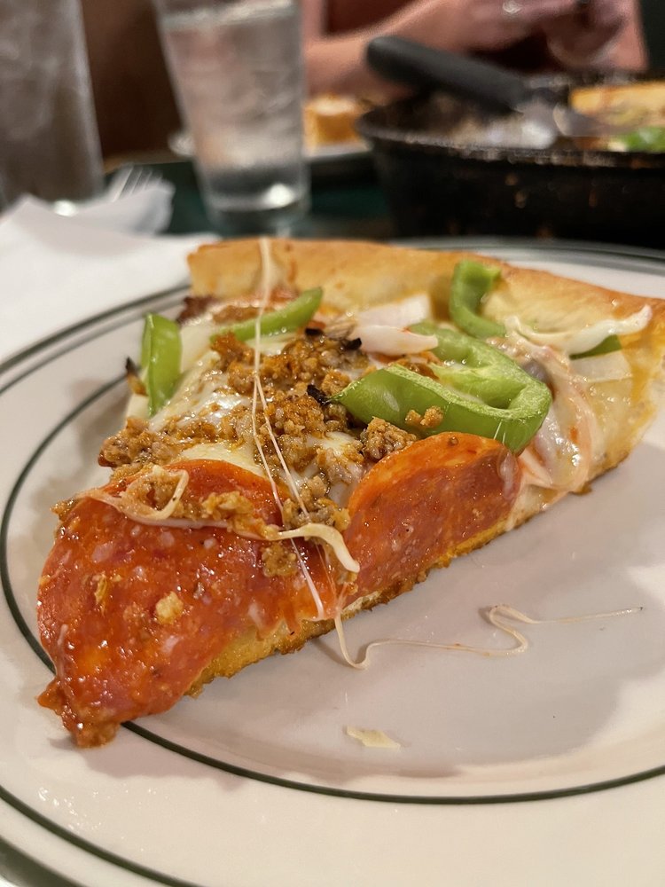 BUGSY’S PIZZA RESTAURANT & SPORTS BAR - Updated January 2025 - 214 ...