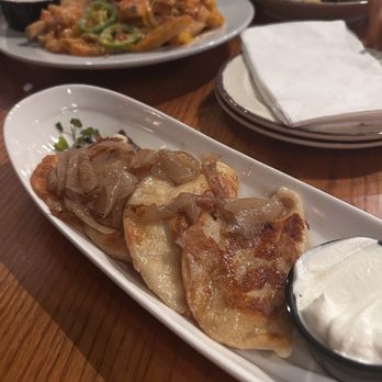 BLUE BIRD INN - Updated December 2025 - 195 Photos & 258 Reviews - 2387 ...