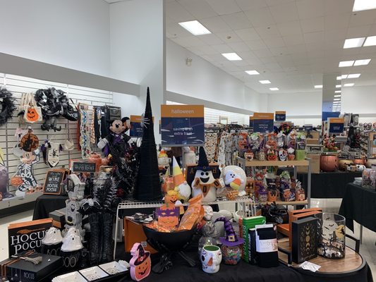 MARSHALLS - Updated July 2025 - 90 Photos & 39 Reviews - 8353 Leesburg ...