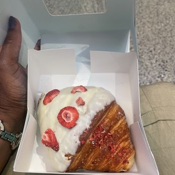 ANGELINA BAKERY - Updated August 2024 - 2068 Photos & 759 Reviews - 575 ...