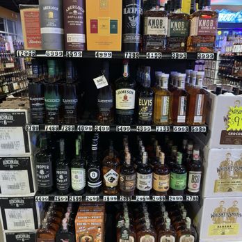 LIQUOR LOCKER - Updated December 2025 - 31 Photos - 2920 McCall Ave ...