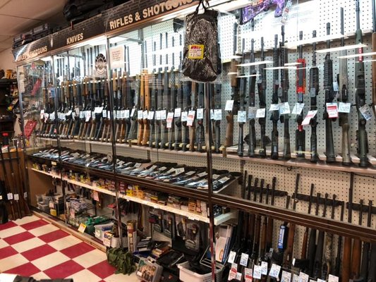 SUPERPAWN - Updated December 2025 - 22 Photos - 927 SE 59th, Oklahoma ...