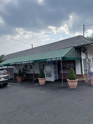 DOMINICK’S DELI - Updated July 2025 - 143 Photos & 202 Reviews - 401 ...