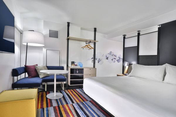 ALOFT PROVIDENCE DOWNTOWN - 90 Photos & 24 Reviews - 191 Dorrance St ...