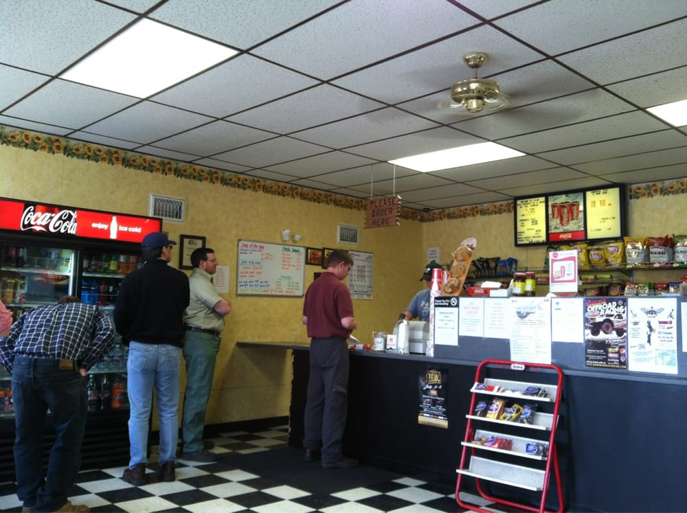 D & M SUBS - Updated October 2025 - 18 Reviews - 5 S 10th St, Gladstone ...