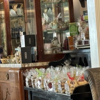 THE PINK HOUSE TEA ROOM AND BNB - Updated July 2025 - 115 Photos & 54 ...