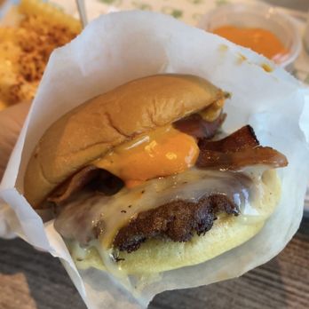 SHAKE SHACK ADDISON - Updated November 2024 - 96 Photos & 105 Reviews ...