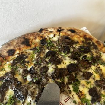 FLOZA CRAFT PIZZA - Updated December 2025 - 25 Photos & 49 Reviews ...