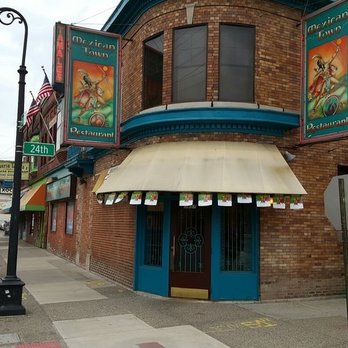 MEXICANTOWN - Updated December 2025 - 46 Photos & 18 Reviews - 4669 ...