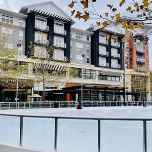 KINGSTOWNE TOWN CENTER - Updated August 2024 - 5955 Kingstowne Towne ...