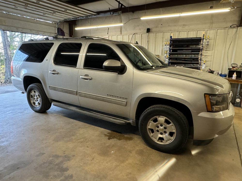 AUTO DREAMS OF BAT CAVE - Updated July 2025 - 24 Photos - 2676 Chimney ...