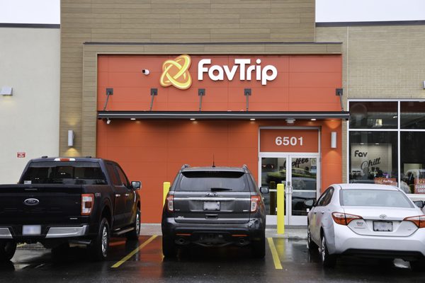 FAVTRIP - GRANDVIEW - Updated August 2025 - 17 Photos - 6501 Main St ...