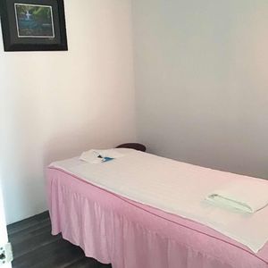 GOLDEN ROSE MASSAGE - EVERETT - Updated June 2024 - 20 Photos - 3105 ...