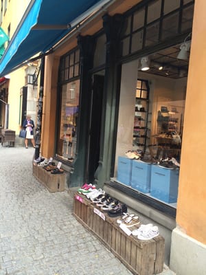 ZOE - Updated July 2025 - Drottninggatan 92, Stockholm, Sweden - Shoe ...