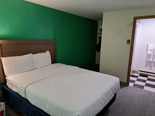 CEDAR MOTOR INN - Updated December 2025 - 43 Photos & 52 Reviews - 2523 ...