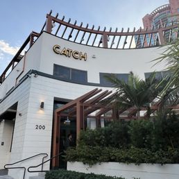 CATCH - Updated December 2025 - 274 Photos & 125 Reviews - 200 S Pointe ...