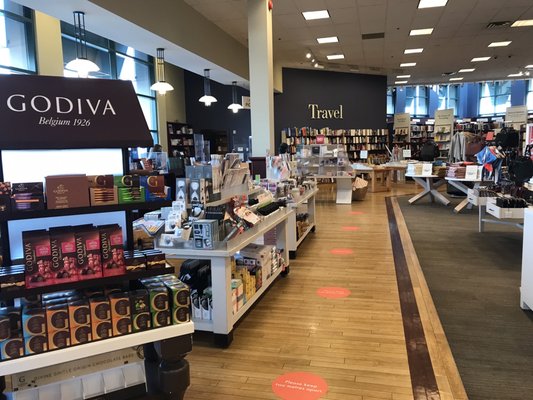 CHAPTERS - Updated December 2025 - 31 Photos & 22 Reviews - 20 William ...