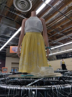 GOODWILL STORE & DONATION CENTER - Updated December 2024 - 17 Reviews ...