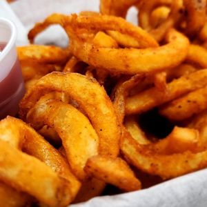 RED ROOSTER HOT CHICKEN - Updated January 2025 - 610 W Street Rd ...