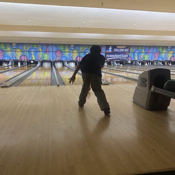 PARKWAY BOWL - Updated December 2025 - 164 Photos & 323 Reviews - 1280 ...