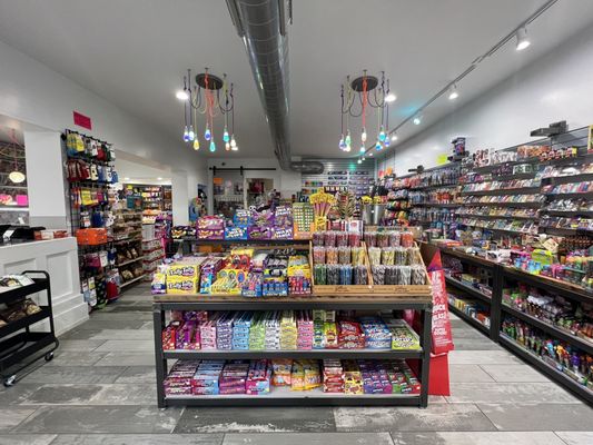 RAD CANDY COMPANY - Updated December 2025 - 114 E Main St, Tipp City, Ohio - Ice Cream & Frozen ...