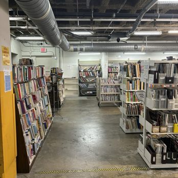 PENINSULA CENTER LIBRARY - Updated November 2025 - 181 Photos & 126 ...