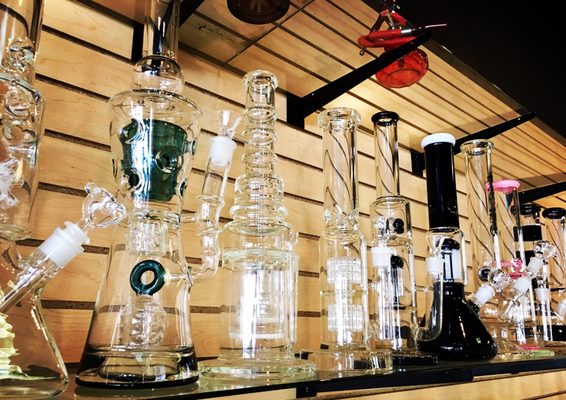 HOT BOX SMOKE SHOP - Updated October 2025 - 37 Photos & 12 Reviews ...