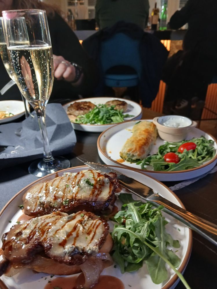 MIA CAFE LOUNGE - Updated August 2025 - 11 Reviews - 325 Meriden Rd ...