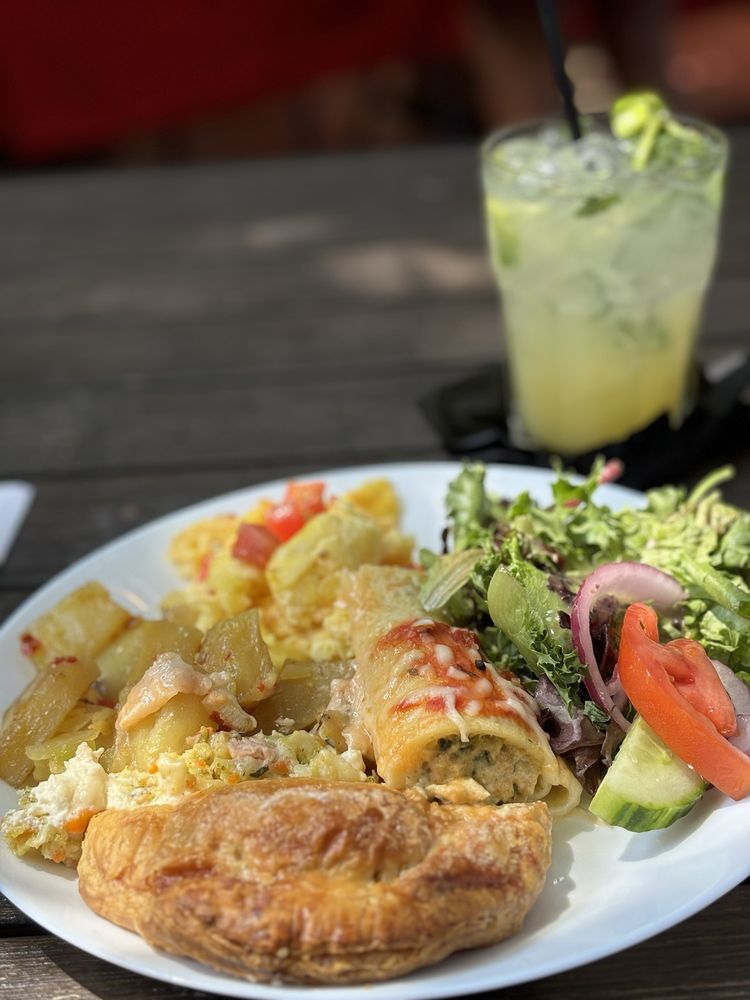 PIPS ON LA BREA - Updated December 2025 - 651 Photos & 899 Reviews ...