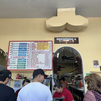 EL MODELO MEXICAN FOODS - Updated December 2025 - 448 Photos & 520 ...