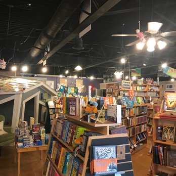 THIS IS A BOOKSTORE & BOOKBUG - Updated May 2025 - 199 Photos & 61 ...